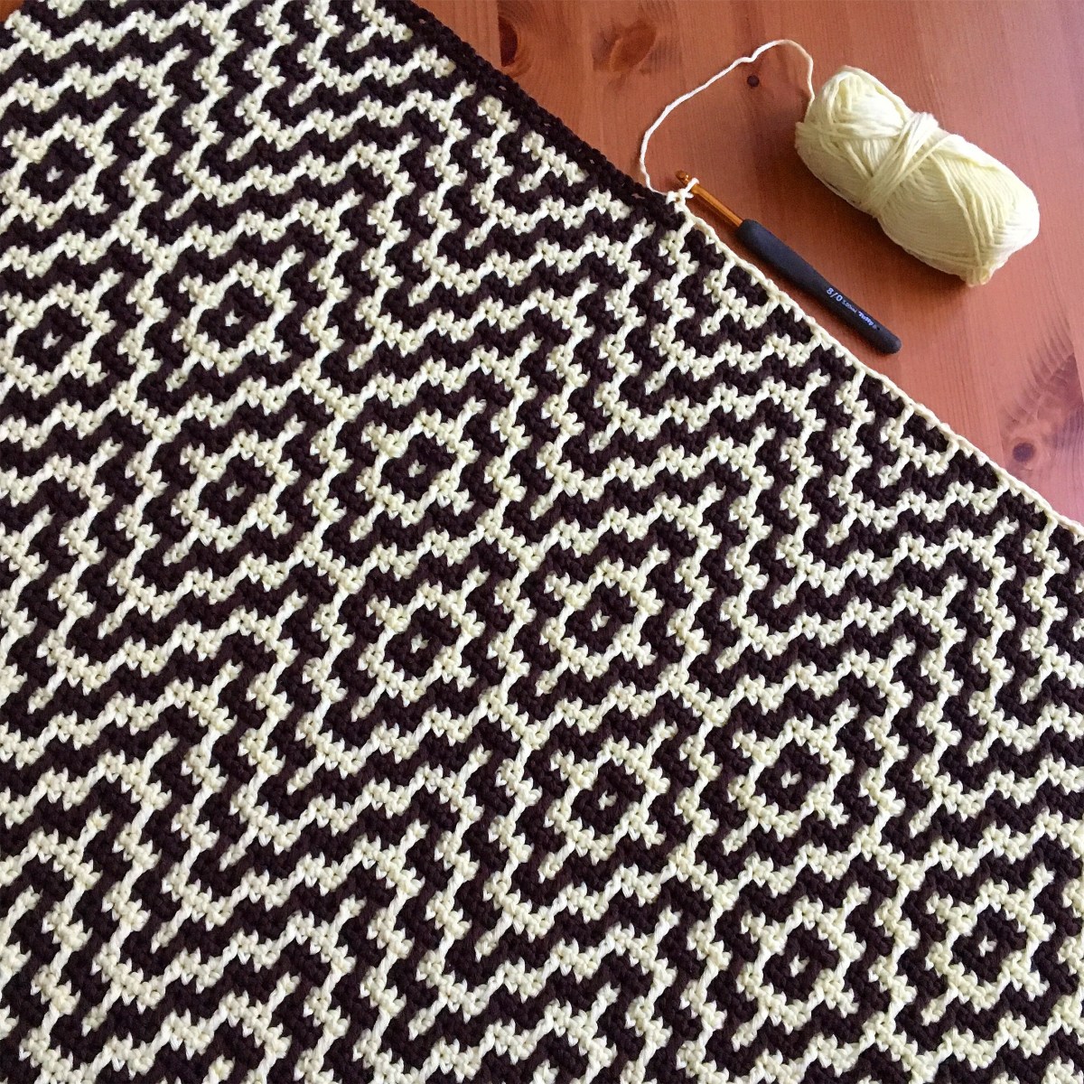 The “Two Steps Beyond” blanket – FREE PATTERN INSIDE – Martin Up North